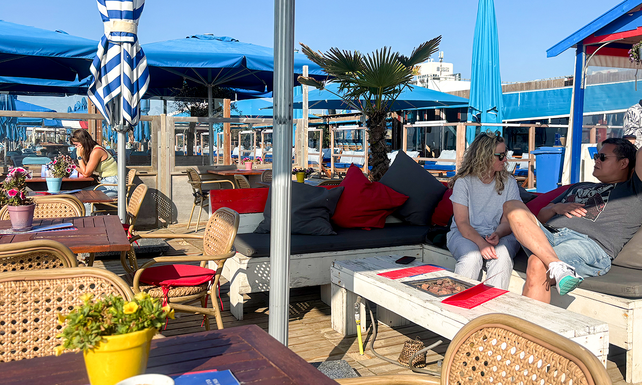 Maak kennis met Club Capri tegen een onverslaanbare prijs - Uit eten in ...