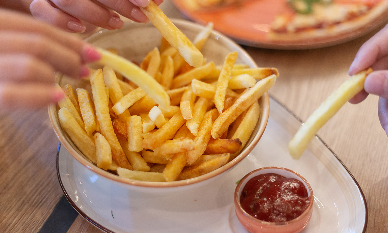 Friet & Zo, Friet + snack + frisdrank bij Friet & Zo save 40% in Breda ...