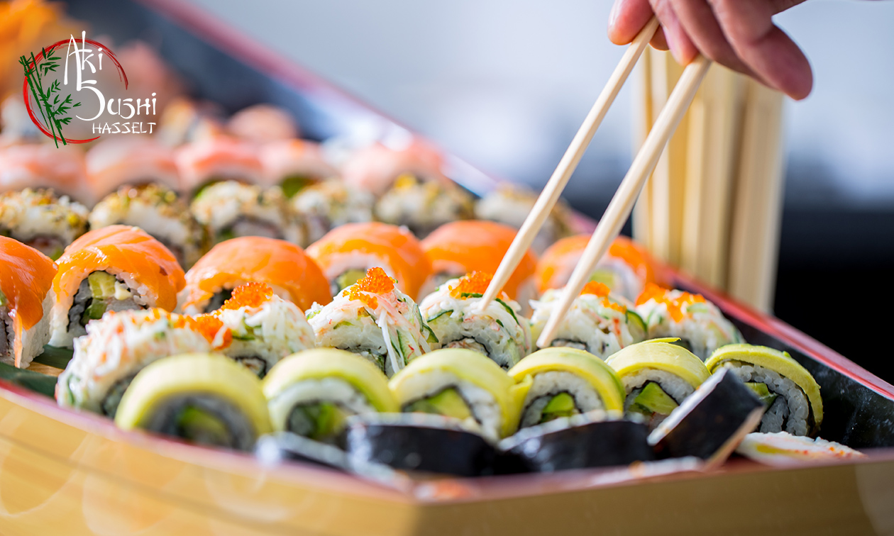 Aki Sushi, Sushiboot deluxe (42 stuks) + loempia's voor afhaal bespaar ...