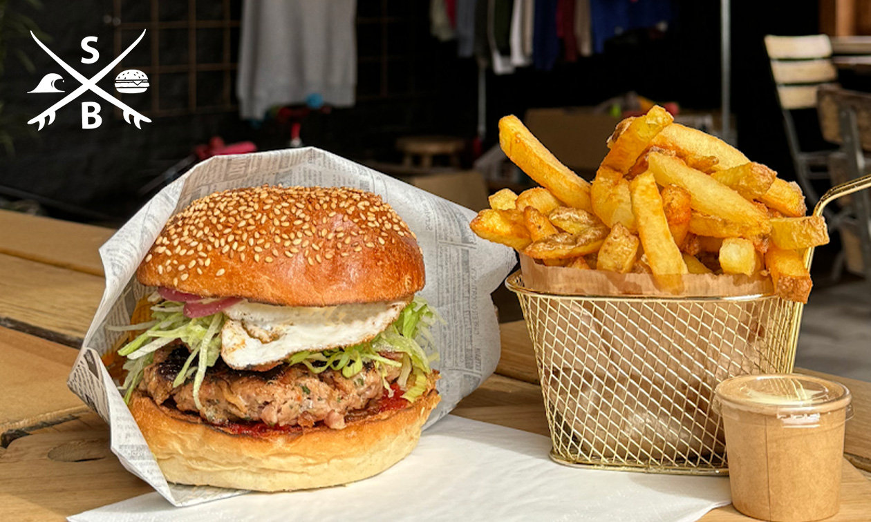 Surfburger, Burger naar keuze + sla en frietjes bespaar 42% in Westhoek ...