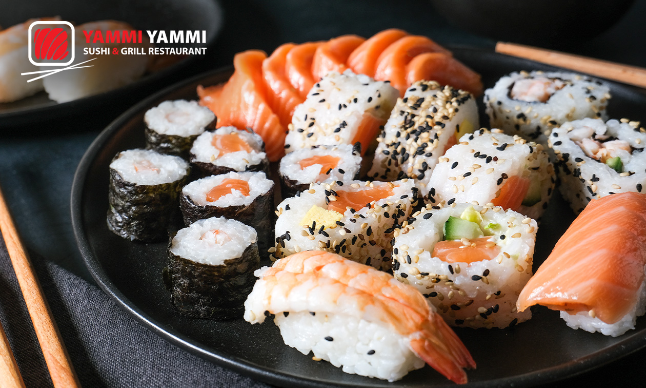 Yammi Yammi, Sushiplateau (48 stuks) + zeewiersalade voor afhaal bij ...